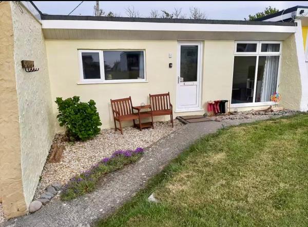 Seawaves Chalet - Coastal Escape Near The Beach - Devon