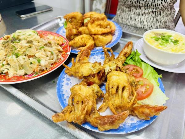 Stay In The Heart Of Saigon Is Food Paradise - Ho Chi Minh