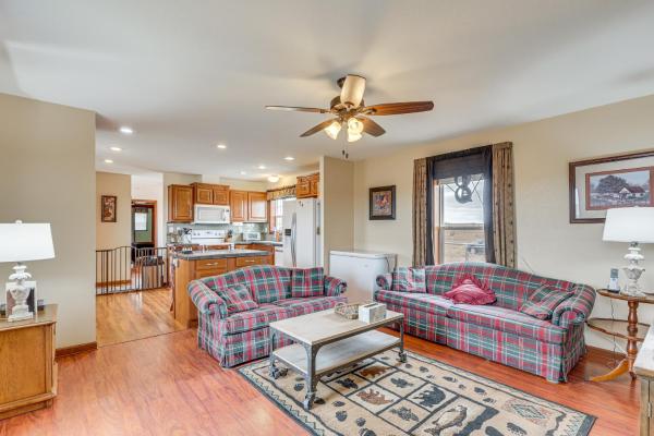 5 Private Acres! Outdoor Haven In Watford City - Lake Sakakawea, ND