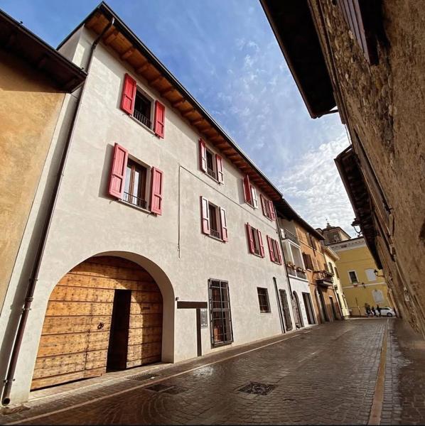 La Volpe Rossa Rooms And Apartments - Gardameer