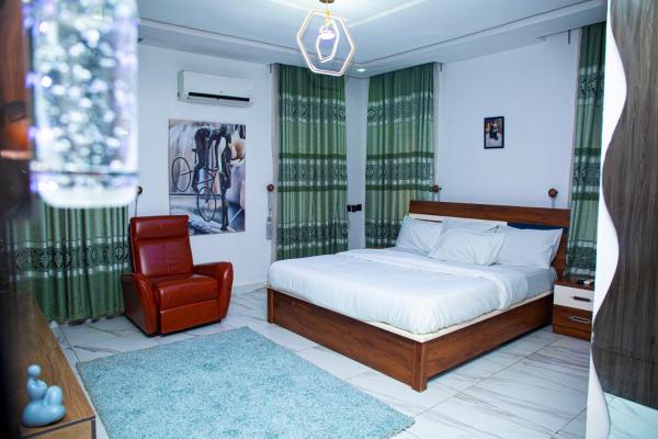 Single Room In A 3bedroom Flat Life Camp - アブジャ