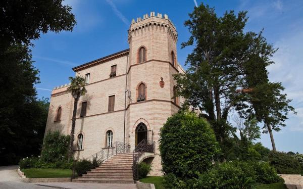 Castello Montegiove - Fano