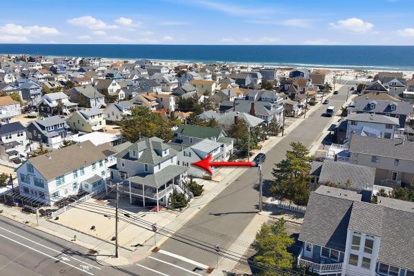 3 Bedroom 2 Bath Beach House Condo- 10 Houses From The Beach Walk To The Beach, Where Every Fisherman's Paradise Begins - Toms River, NJ