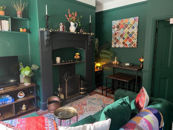 Cosy Victorian House On Waterfall Street - North Wales