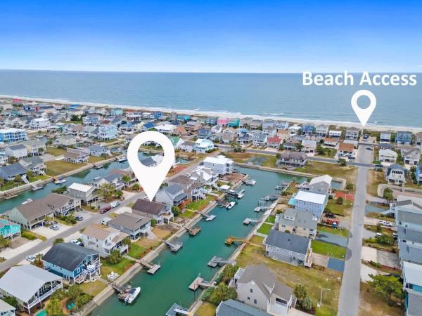 Isle Of A Time Brunswick Vacation Rentals Canal Front With Boat Slip - Holden Beach, NC