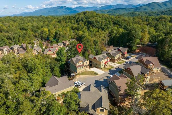 Pirates Peak - Gatlinburg, TN