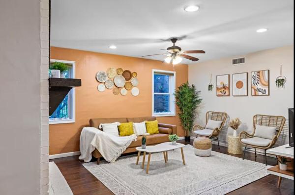 Bright And Spacious First Floor Buckhead Oasis - Brookhaven, GA