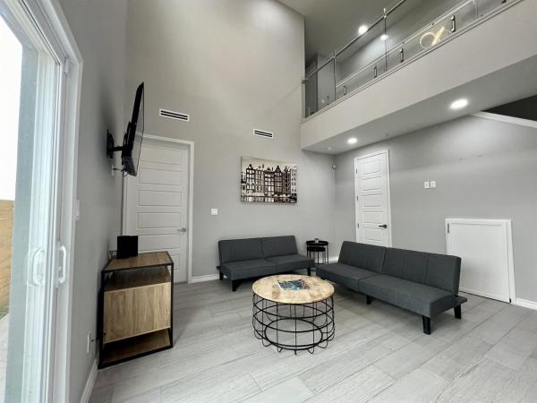 Miramar #1 - Modern & Spacious 3bd35ba - Wifi - Brownsville, TX