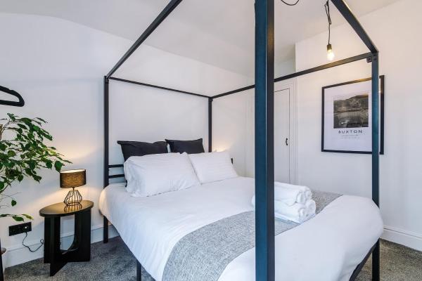 'The Frank' Four-poster Penthouse With Free Parking By Rest&recharge - Buxton