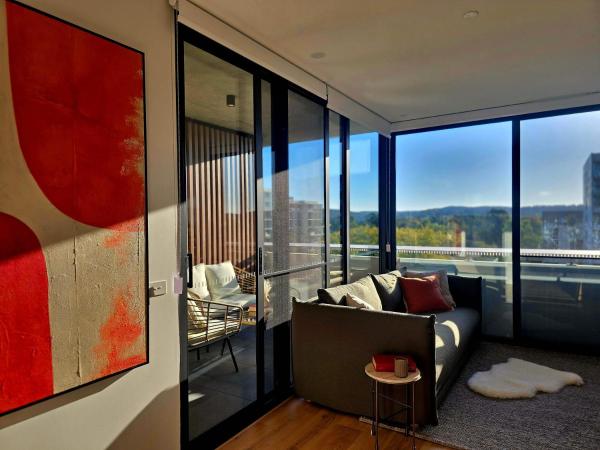 Hiyas By Cadiz Properties - Tram, Dickson Chinatown, Sunset View, Artsy - Canberra