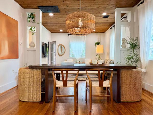 Poolside Villa With Hot Tub Near Rodeo And World Cup - 휴스턴