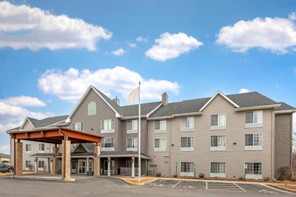 Country Inn & Suites By Radisson, West Bend, Wi - Hartford, WI