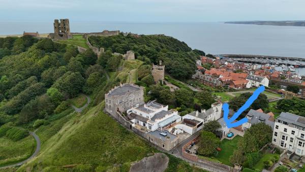 Coach House, In A Stunning Location By The Castle - Scarborough