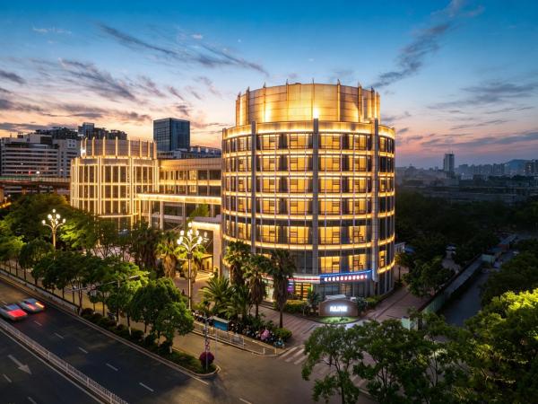 G Mansion Hotel - 