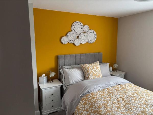 Quiet Double Bedroom - Arundel