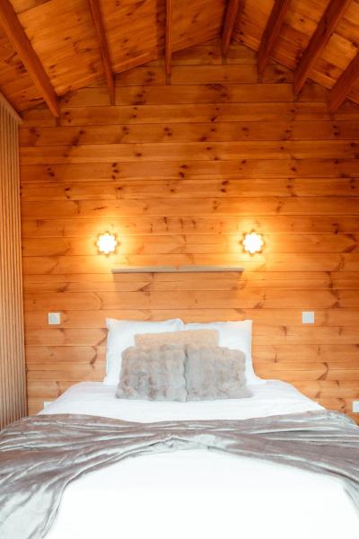 Deux Chalets Face à La Vallée - Besançon