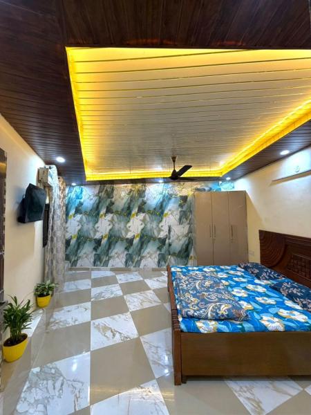 Luxurious Stay In Janakpuri - Your Go To Comfort Place - New Delhi