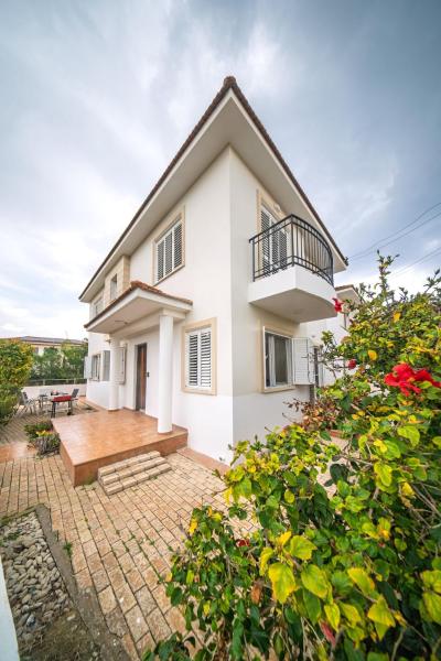 Villa Stella With Jacuzzi - Larnaca