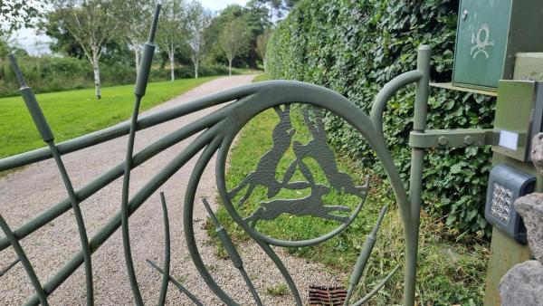 Three Hares Farmhouse, Galway - Clare County