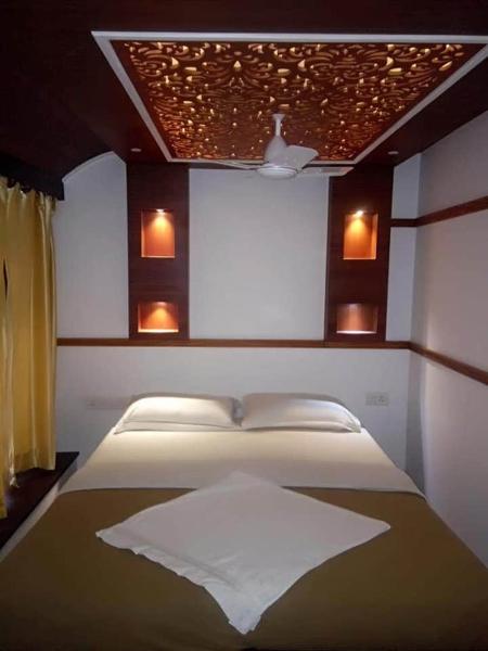Travianhouseboat Kumarakom - Vaikom