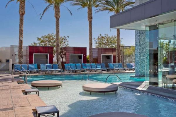 Palms Place No Resort Fees With Balcony - Las Vegas Strip, NV