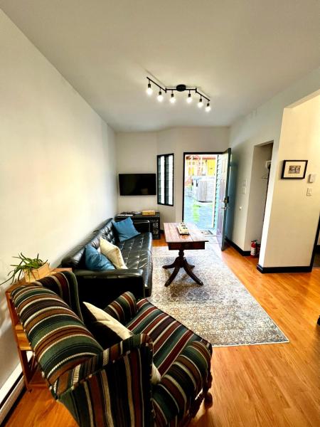 The Family Cottage - Ladner