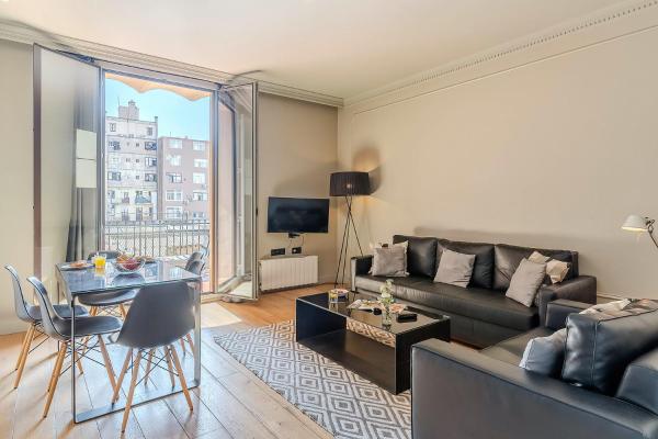 2165 - Ab Casa Saltor I-i - Barcelona
