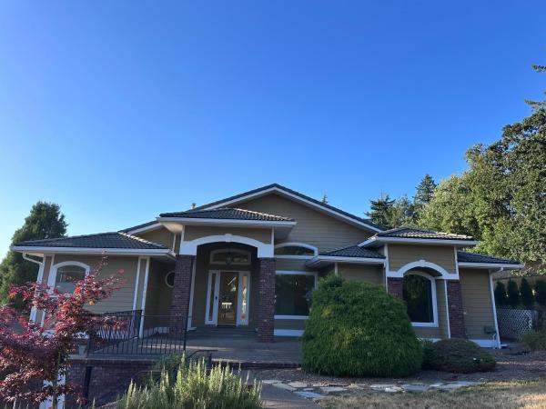 2-bedroom & 2-bathroom Thepalace At Univ Of Oregon Campus On I-5 Freeway Near Hayward Field! - Eugene, OR