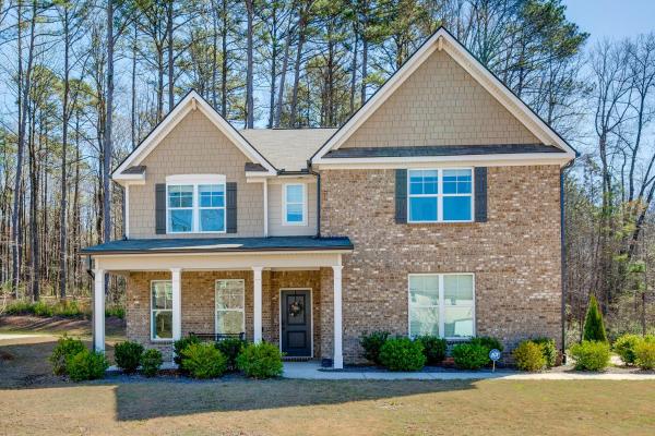 Great For Families! Getaway With Yard In Atlanta - Atlanta, GA