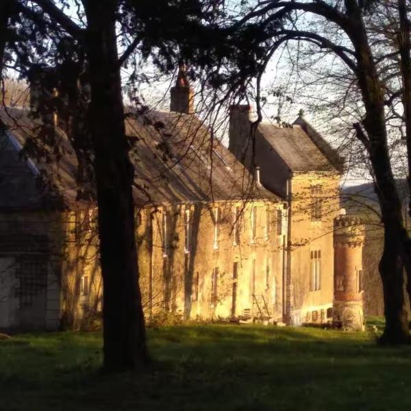 Votre Chambre Au Château De Mimont - Pougues-les-Eaux