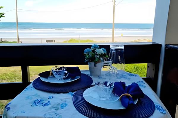 Casa Pé Na Areia Itapoá-sc 35 Metros Da Praia Com Vista Para O Mar - Itapoá