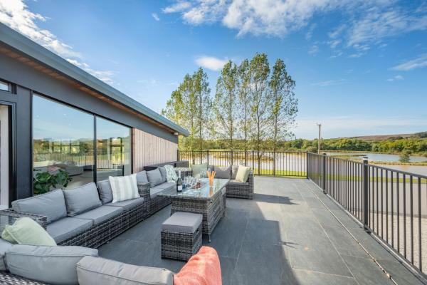 Weekstone Waterside Barn - Holsworthy