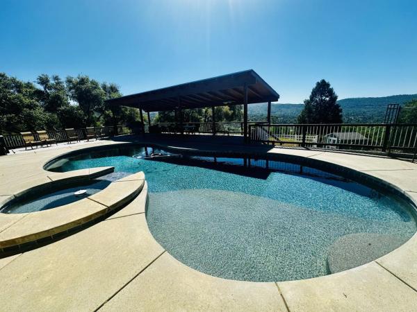 Dovewood Overlook - Pool And Hot Tub - Sleeps 16 - Oakhurst, CA
