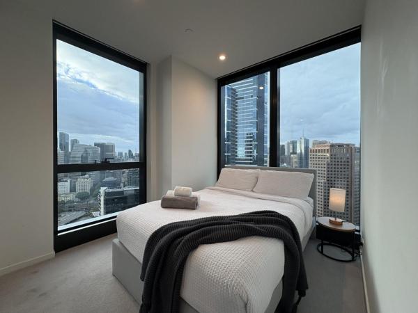 Skyline Suites - Floor-to-ceiling Views, Level 38 - St Kilda