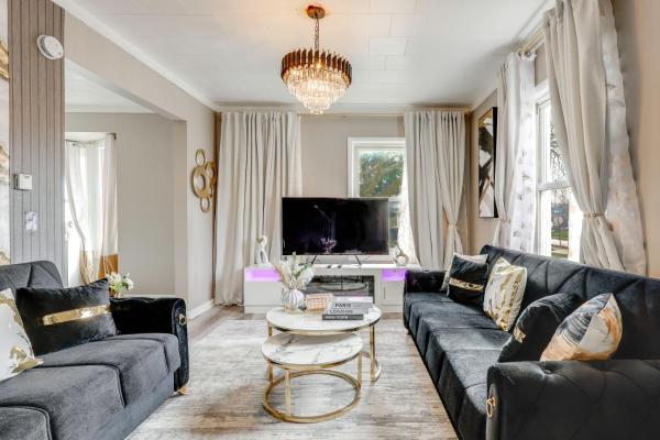 Free Parking! Townhome 3 Mi To Dtwn Rochester - Rochester, NY