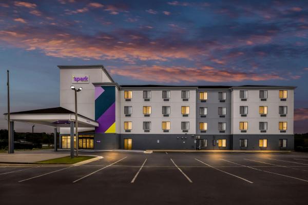 Spark By Hilton Pelham Birmingham I 65 - Hoover, AL