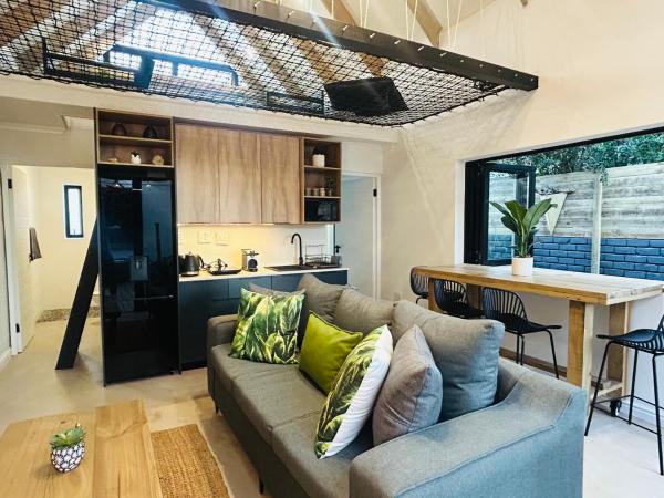 Ocean Whisper Beach Villas - Jeffreys Bay