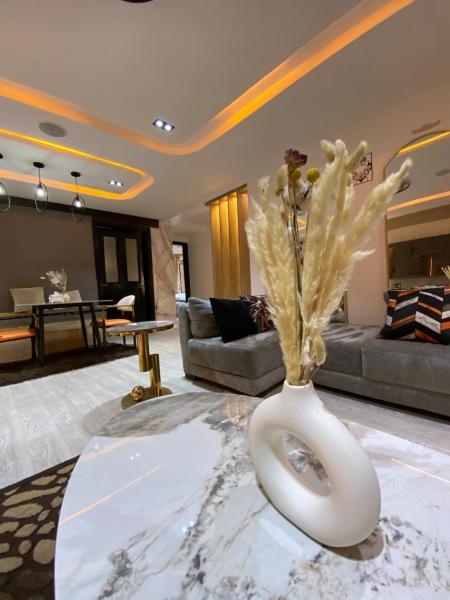 Luxe 2 Bedroom Apartment In The Heart Of Wuse 2 - Abuja