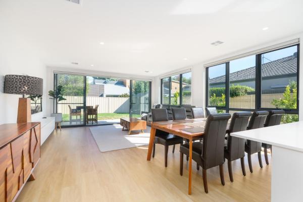 Mid-century Home Near Hospital And Woden - Hosted By Canstay - Canberra