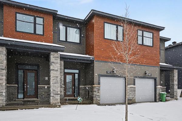 Modern Spacious 3br Home With Free Parking And Wi-fi - Ottawa