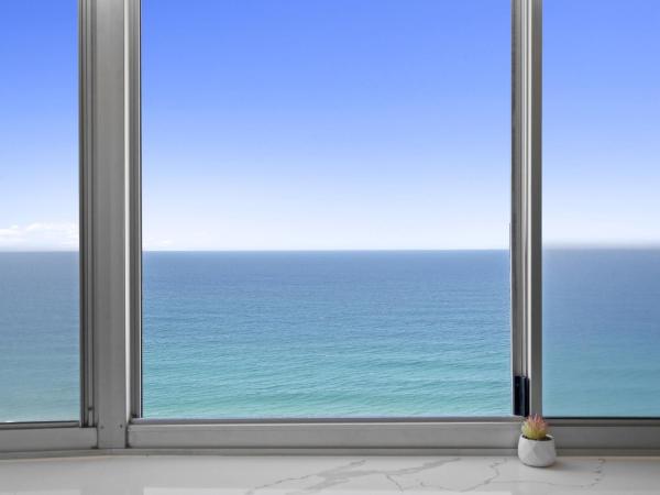 Timeless 3br Oceanview Stay In Surfers Free Parking - Surfers Paradise
