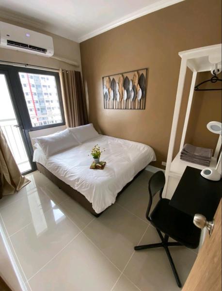 2 Br Fully Furnished Condo In Pnqe - Bloom 1135 - Muntinlupa