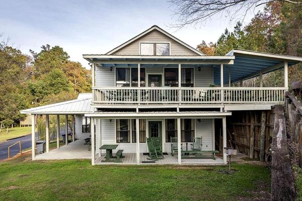 Spacious Triplex Cabin With Lake View & Fishing Pier, Shared Outdoor Deck, Near Zwolle, La - Louisiana