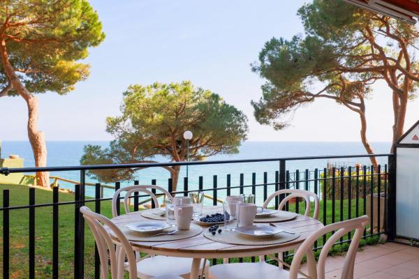 Seafront Views Apartment In Platja D'aro - Platja d'Aro