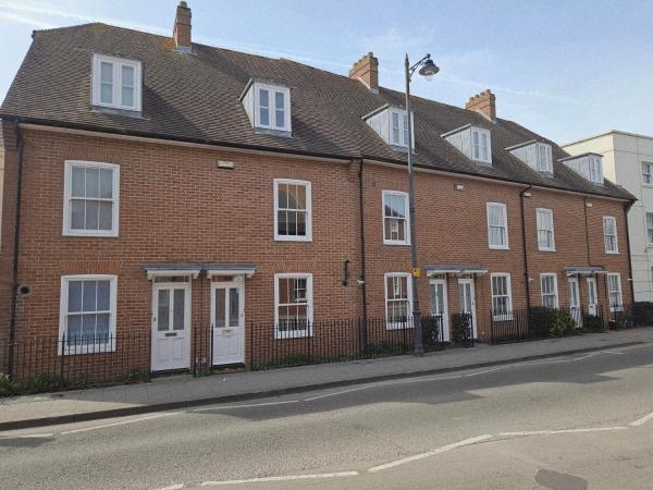 Beautiful City Centre Townhouse With Parking - Canterbury