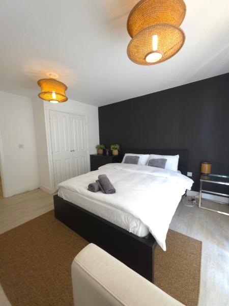 London White Apartments - Moffat