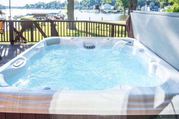 Family Summer Getaway W/ Hot Tub On Lake Hopatcong - Sparta Township, NJ