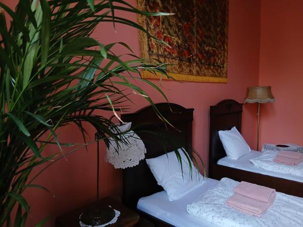 Hostel, Pokoje Gościnne Mleczarnia - Ozonowane - Wrocław