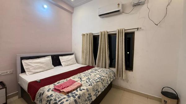 Utkarsh Palace And Restaurant - Ayodhya