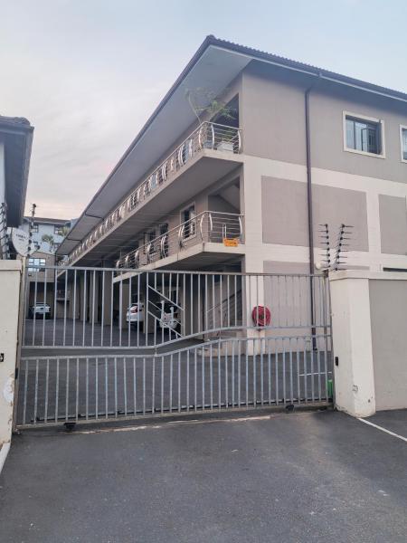 11 On Crompton 786 - Durban